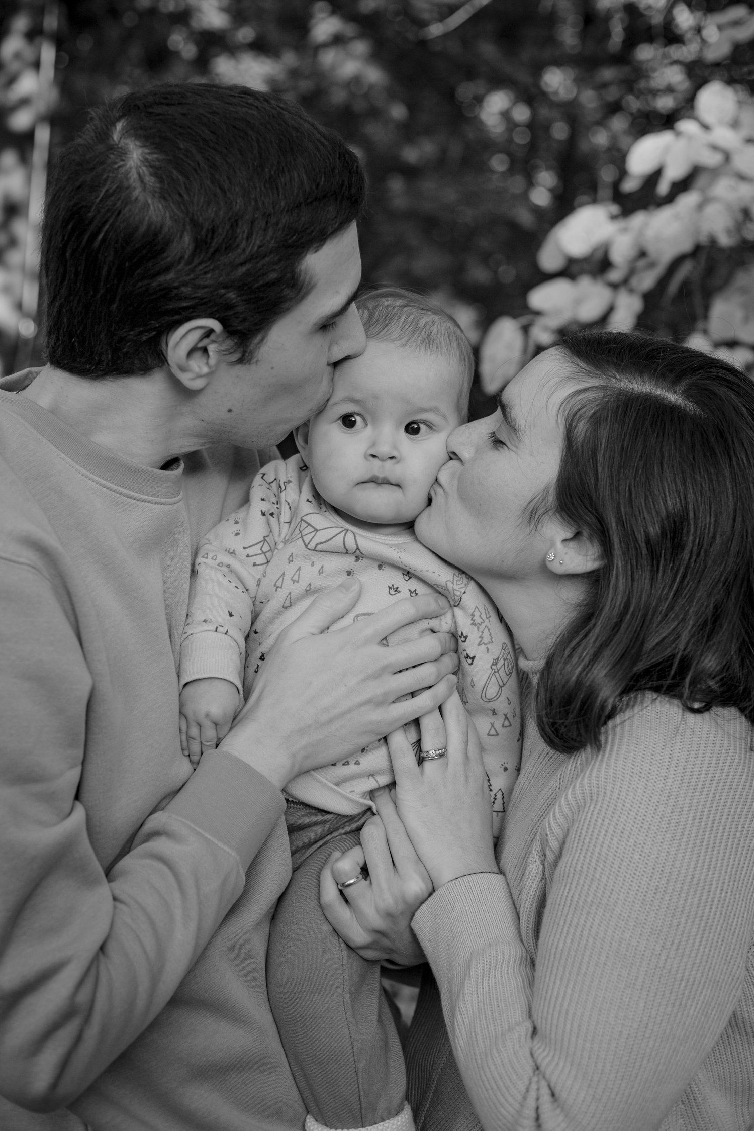 The C Family | Backyard Family Session - Emily Benedict Photography