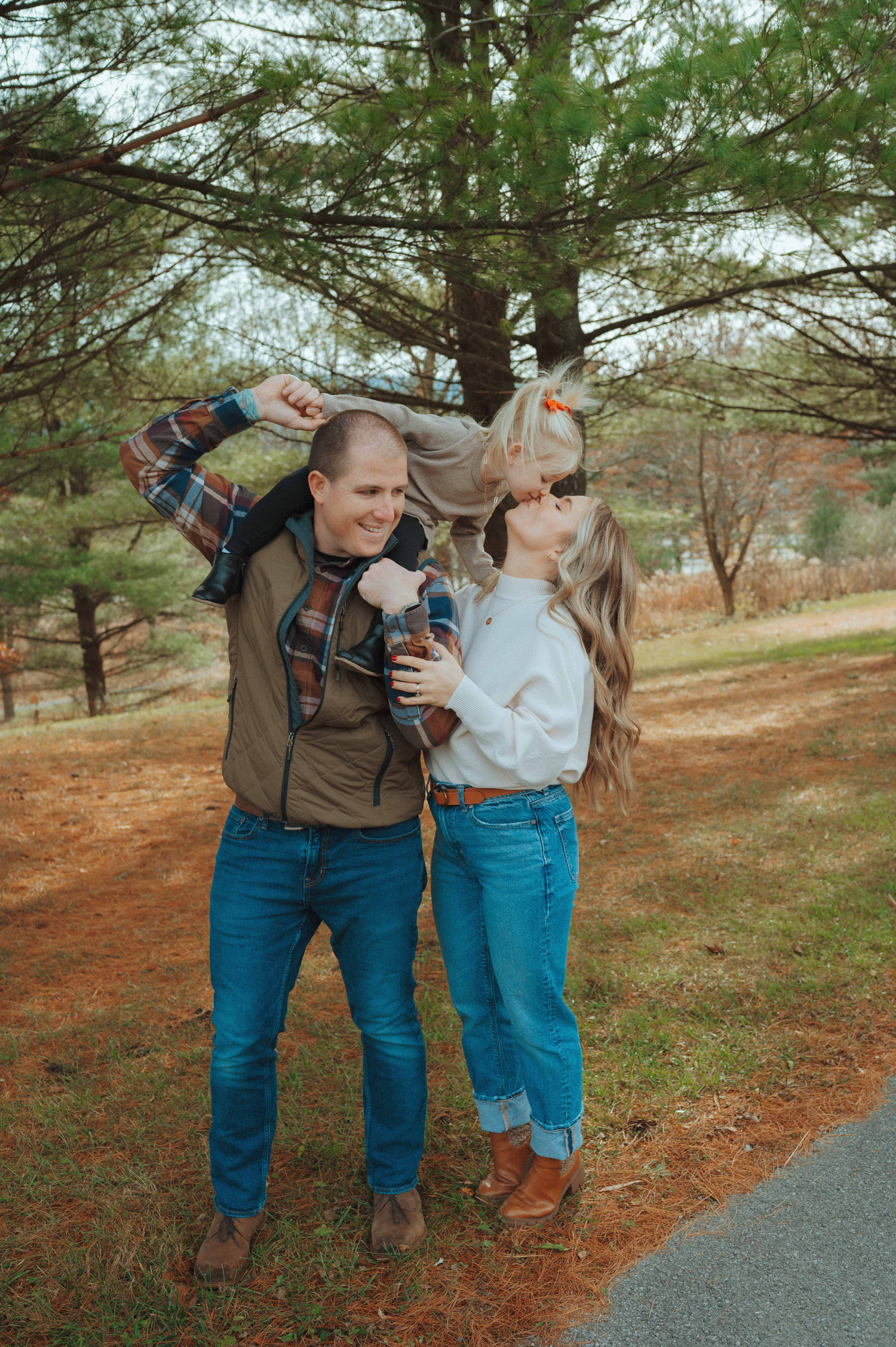 Family Photos at Canoe Creek State Park - Kenzie Phelps Photography