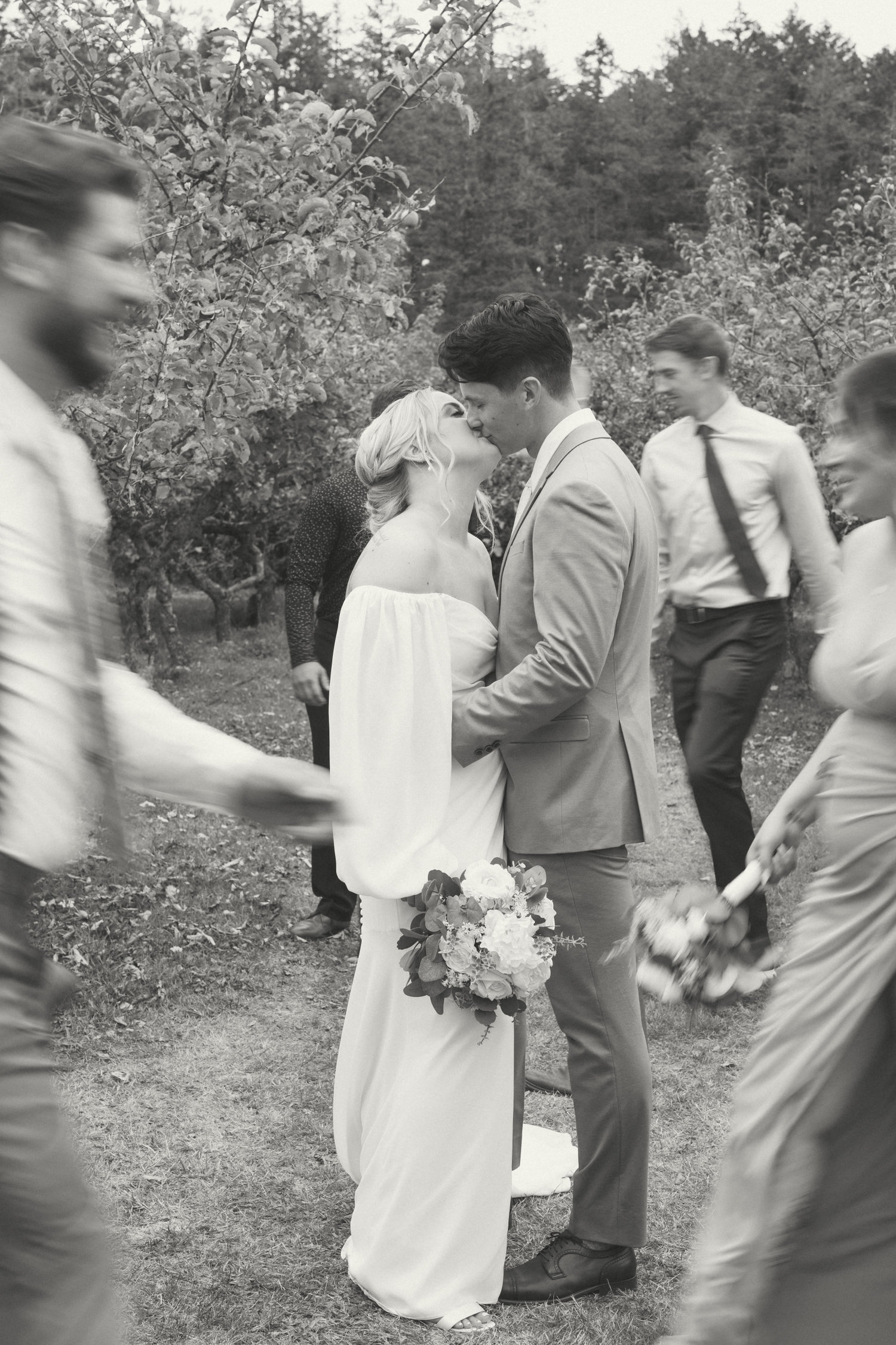 Weddings & Elopements - Robyn Paige Photography