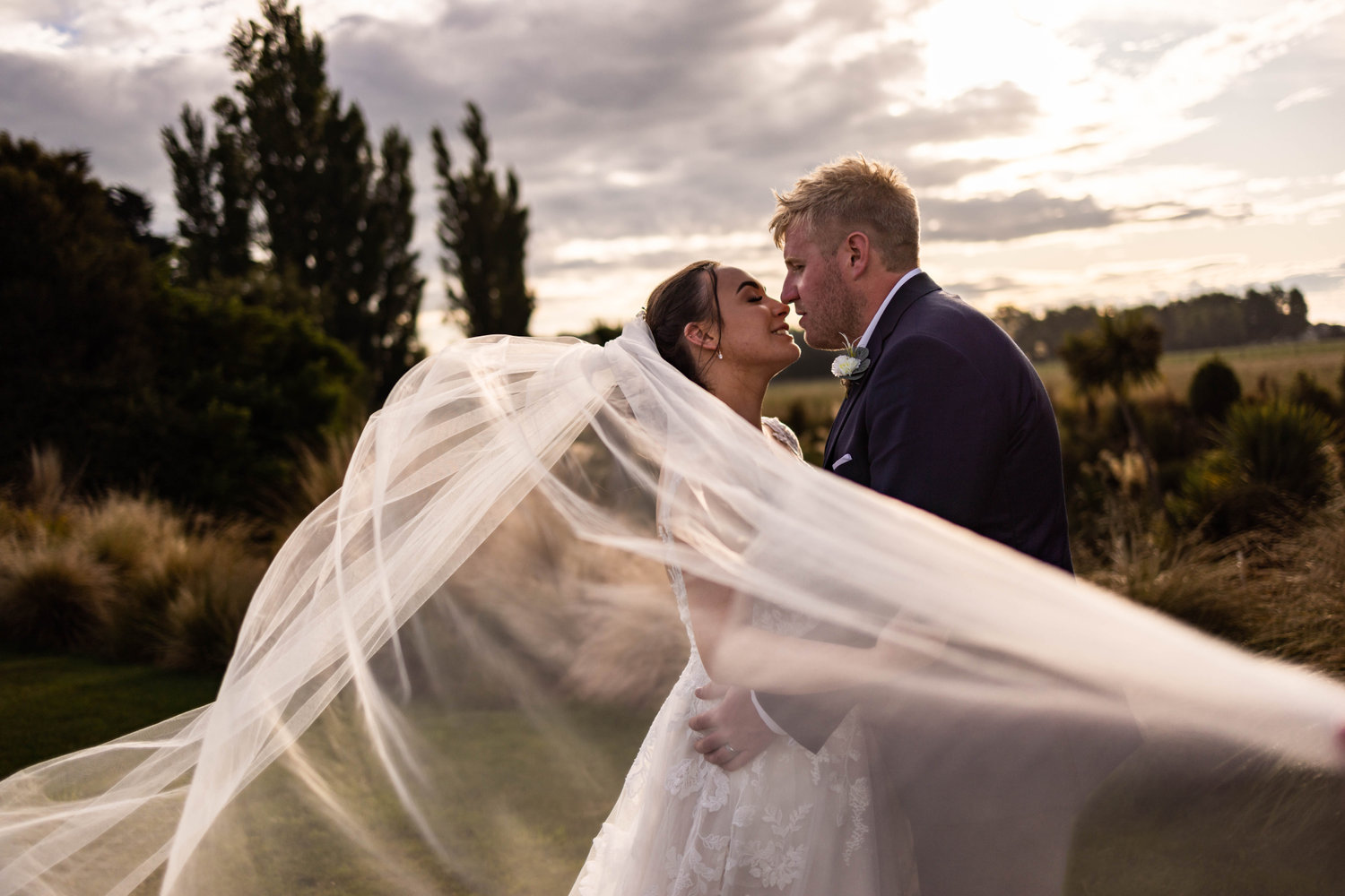 Lakeside Soldiers Memorial Hall Wedding Photos | Leeston | Ces ...