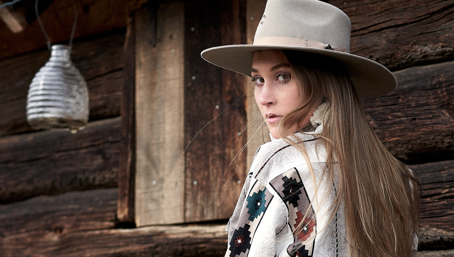 Lifestyle Photographer - Foster Alden | Intimate & Lifestyle Photographer