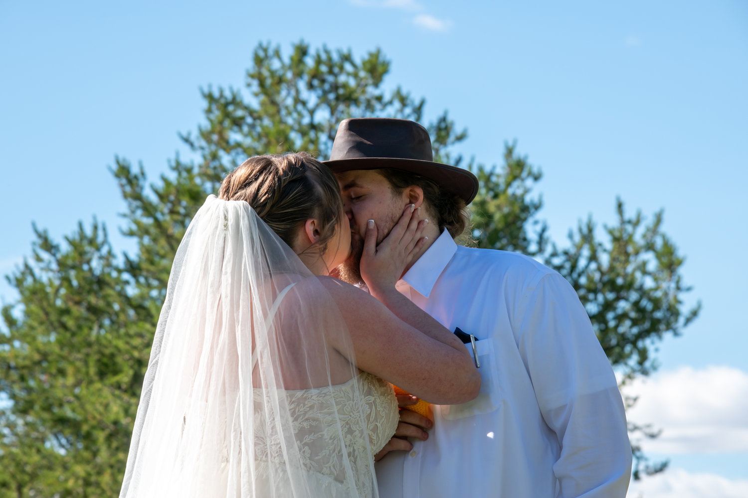 Brittany & Sean - A Glamorous Wedding in the Charming Legal Countryside ...