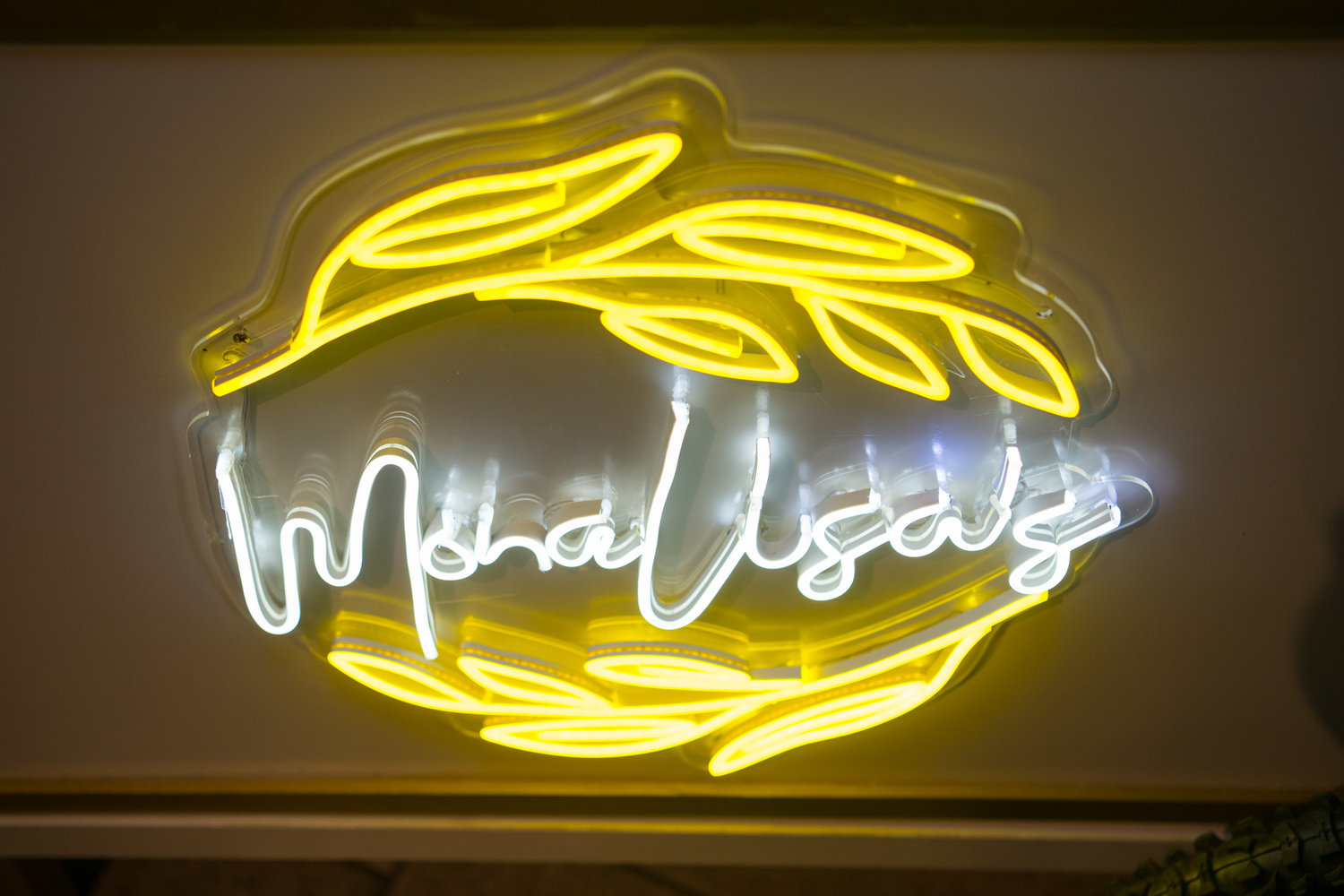 Monalisas Bar - Filmor Photography