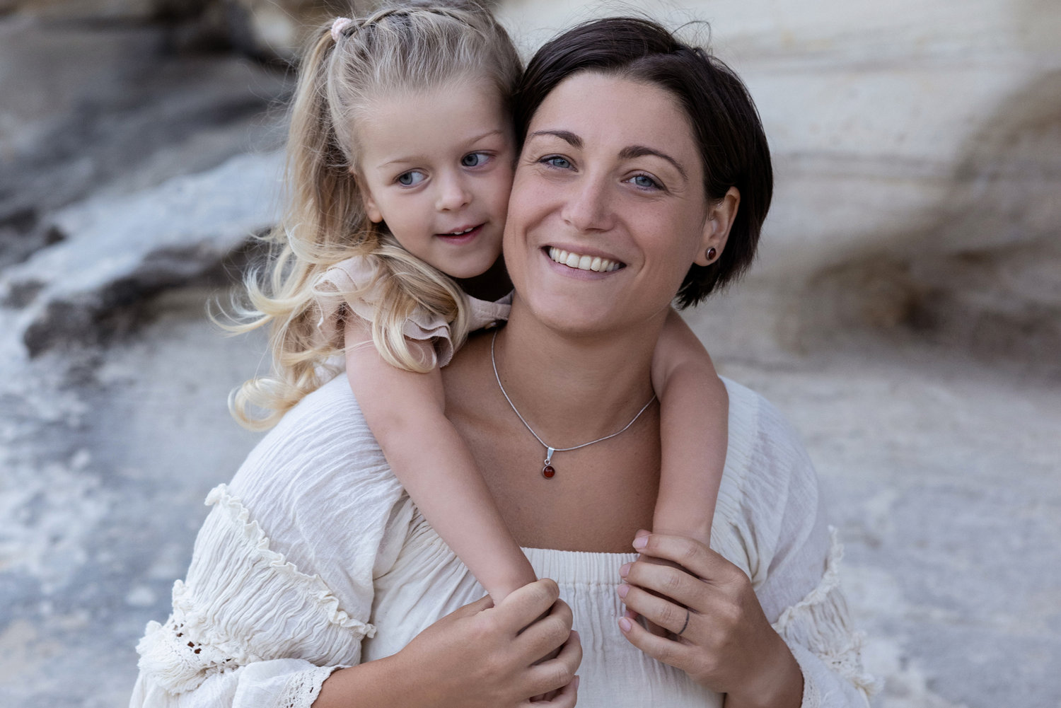 About Eva the Dog Friendly Family Photographer in Sydney - Hergott ...