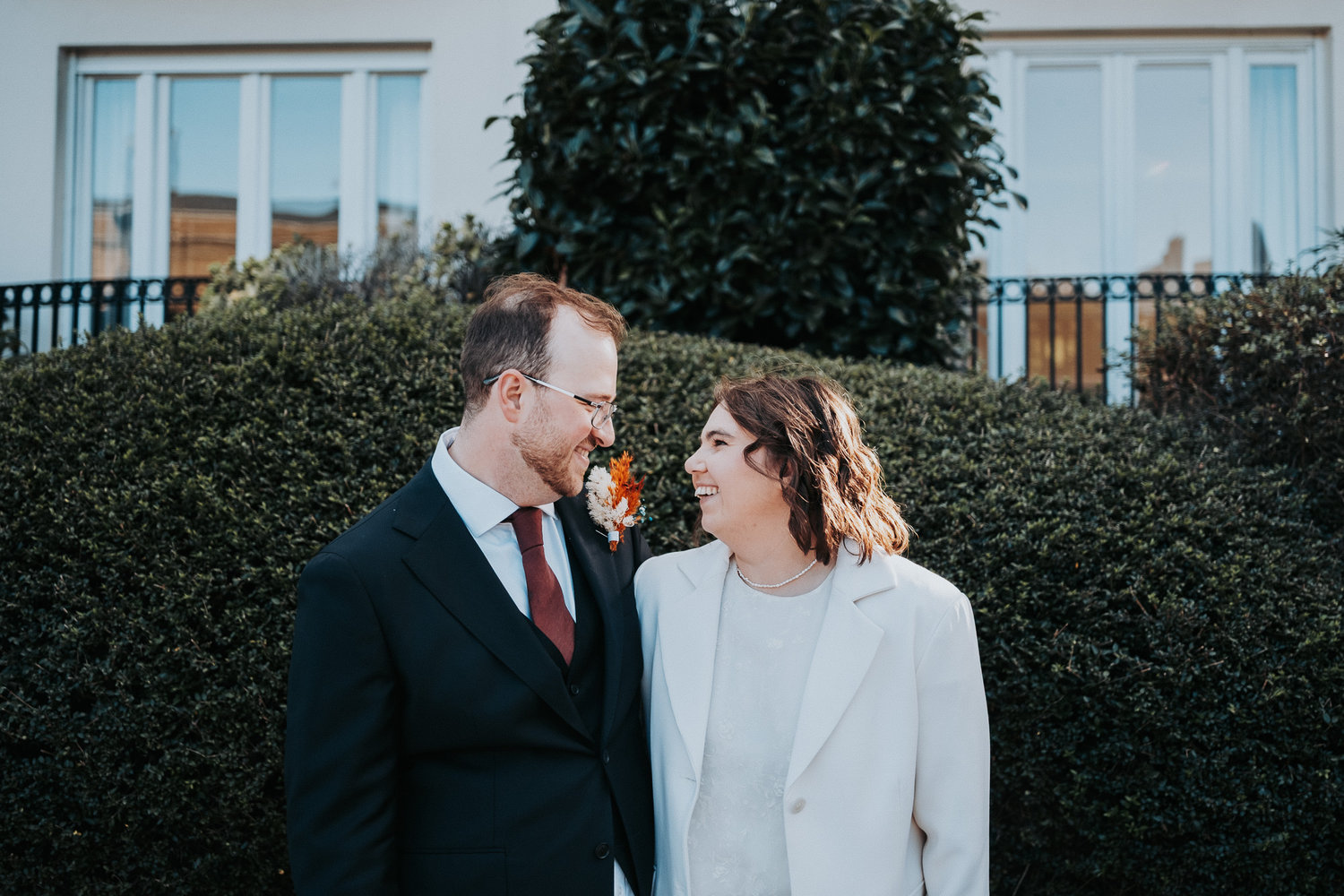 Fun & Vibrant Wedding at The Dickens Inn - Mark O’Brien Photography ...