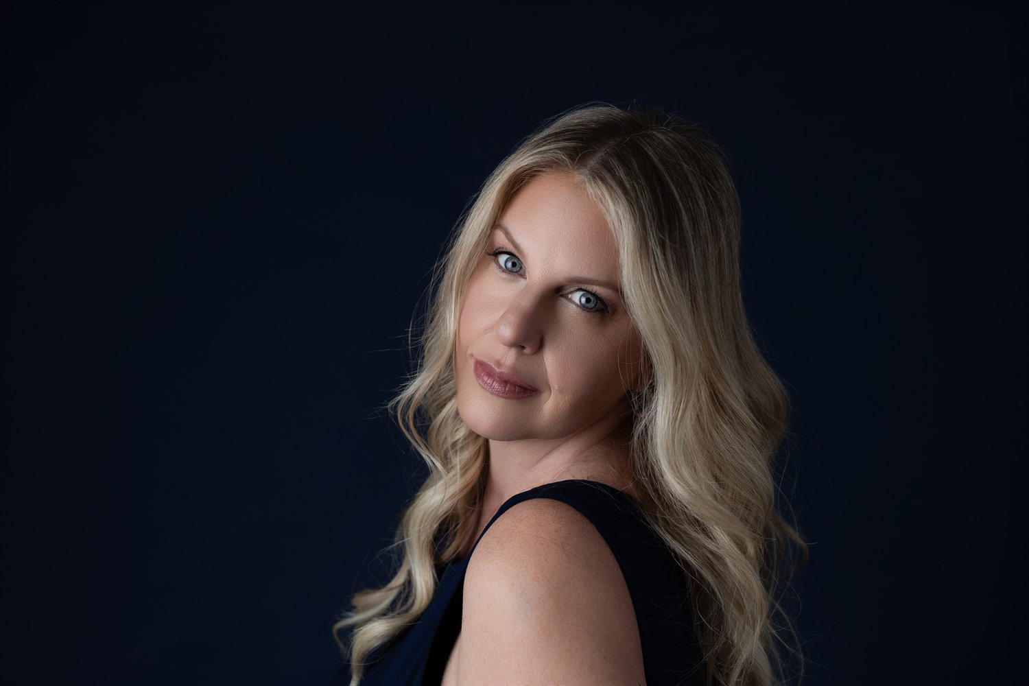 The Secret to Looking Radiant in Your Portraits! - Misty Jones Photography