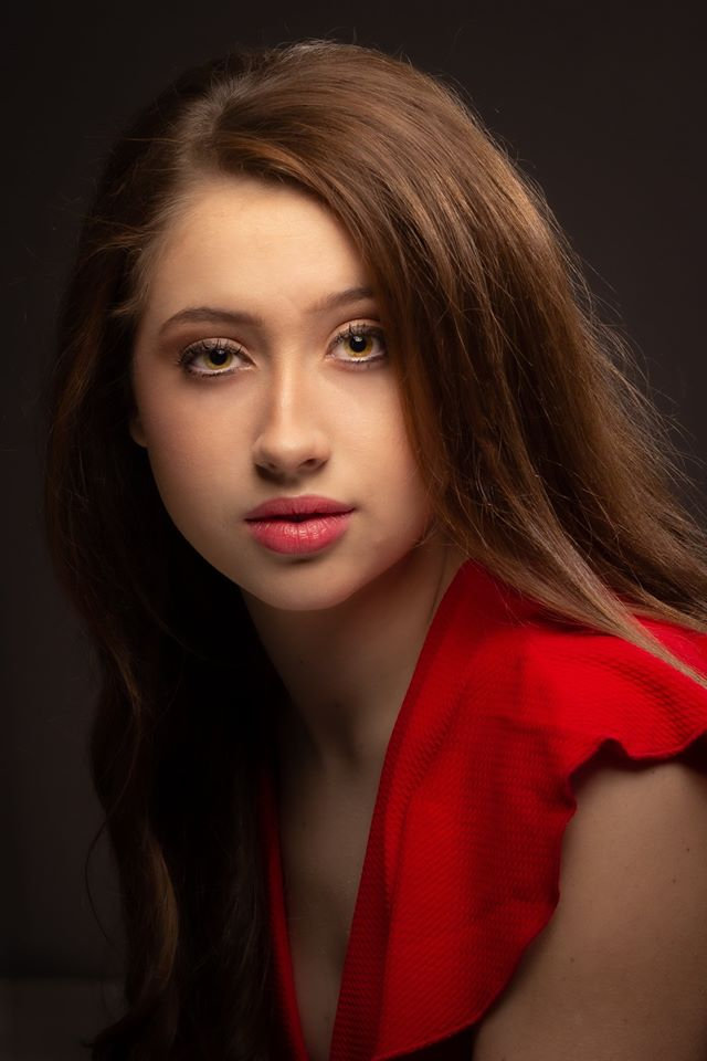 Chloe Clements's Instagram, Twitter & Facebook on IDCrawl