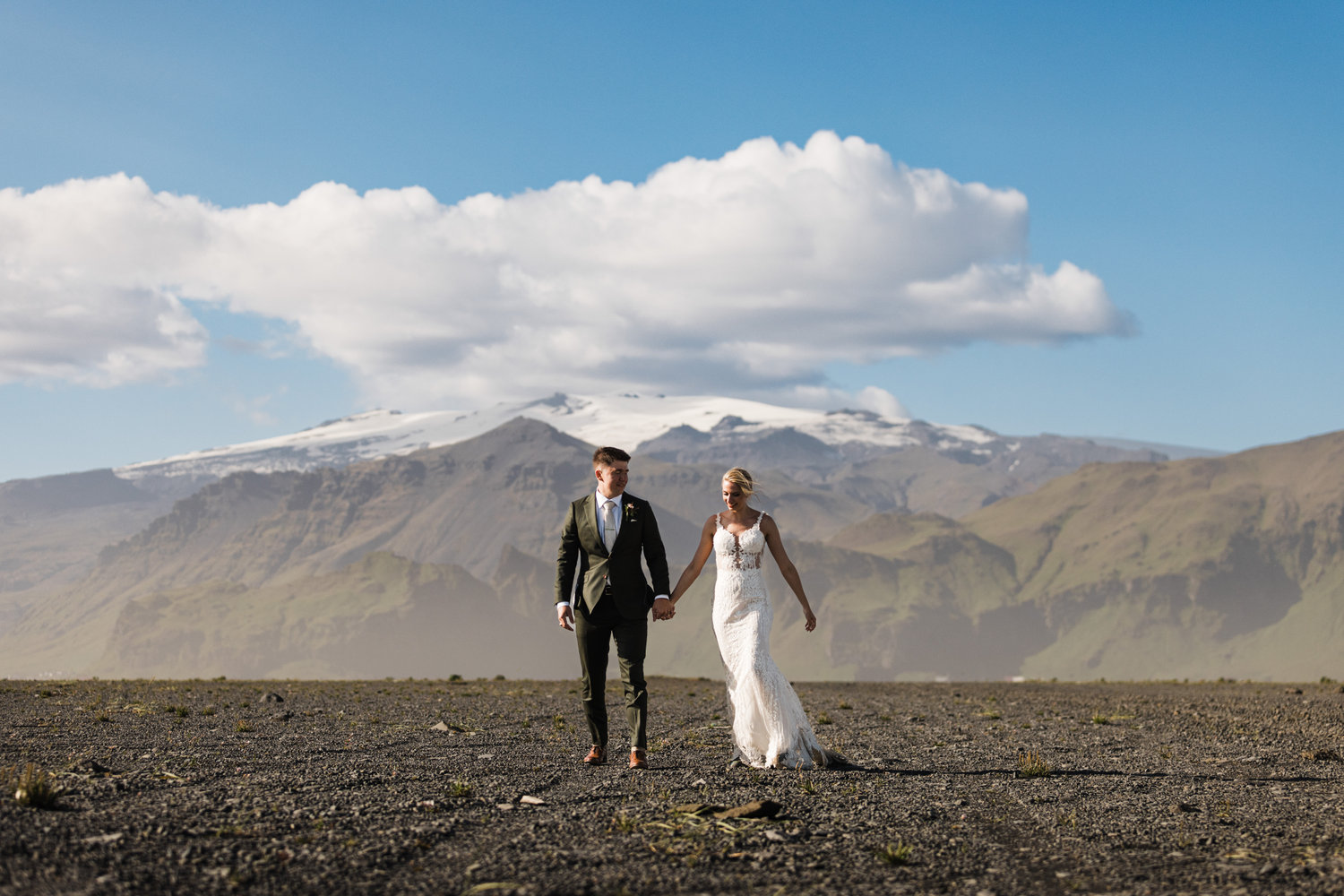 Courtney + Joey - Sunday & White Studio