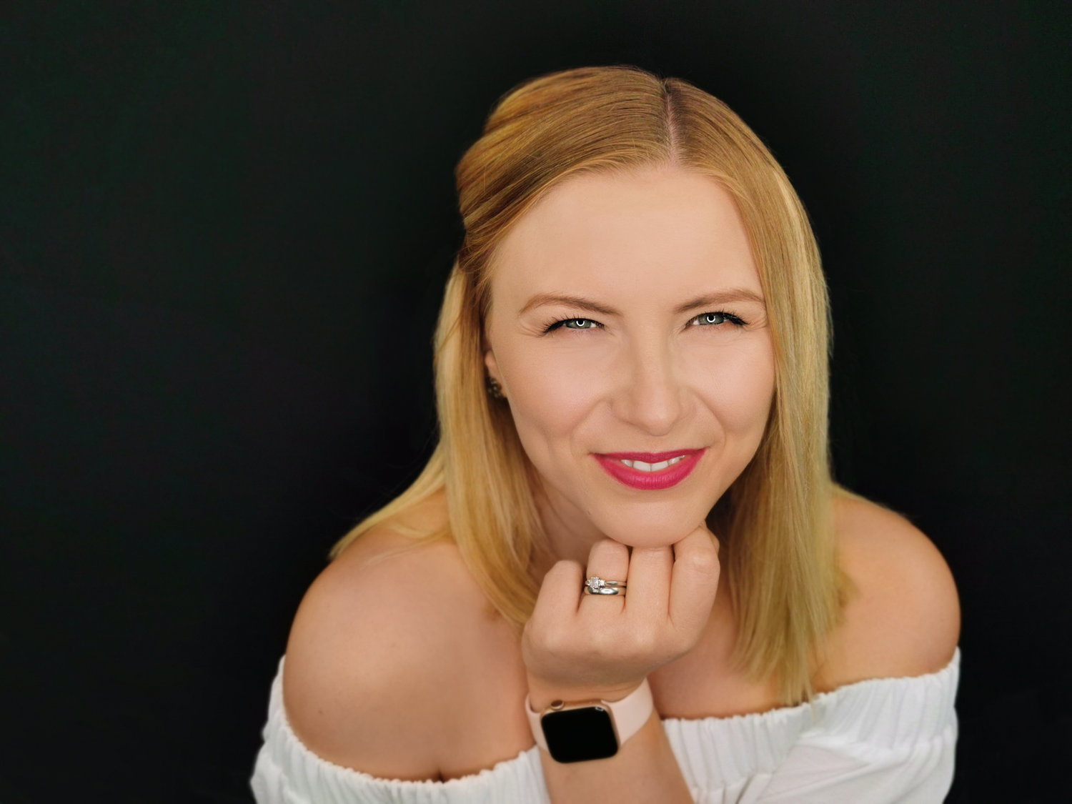 Brand Portraits and Headshots Portfolio | Capturing Curves Photography ...