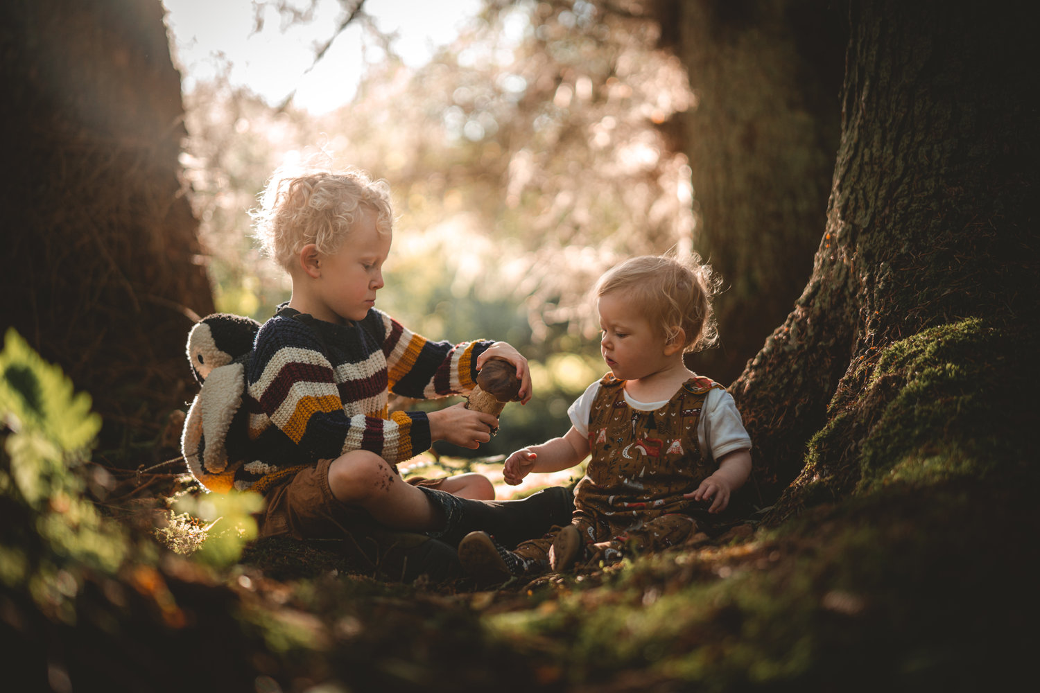 The Grizzly Forager: The Definitive Guide to Foraging with Kids