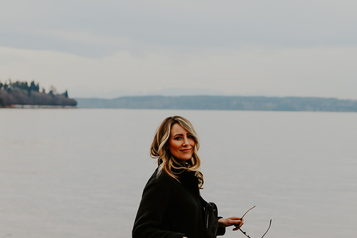 About Me - America Roe Photography by Crystal Joy