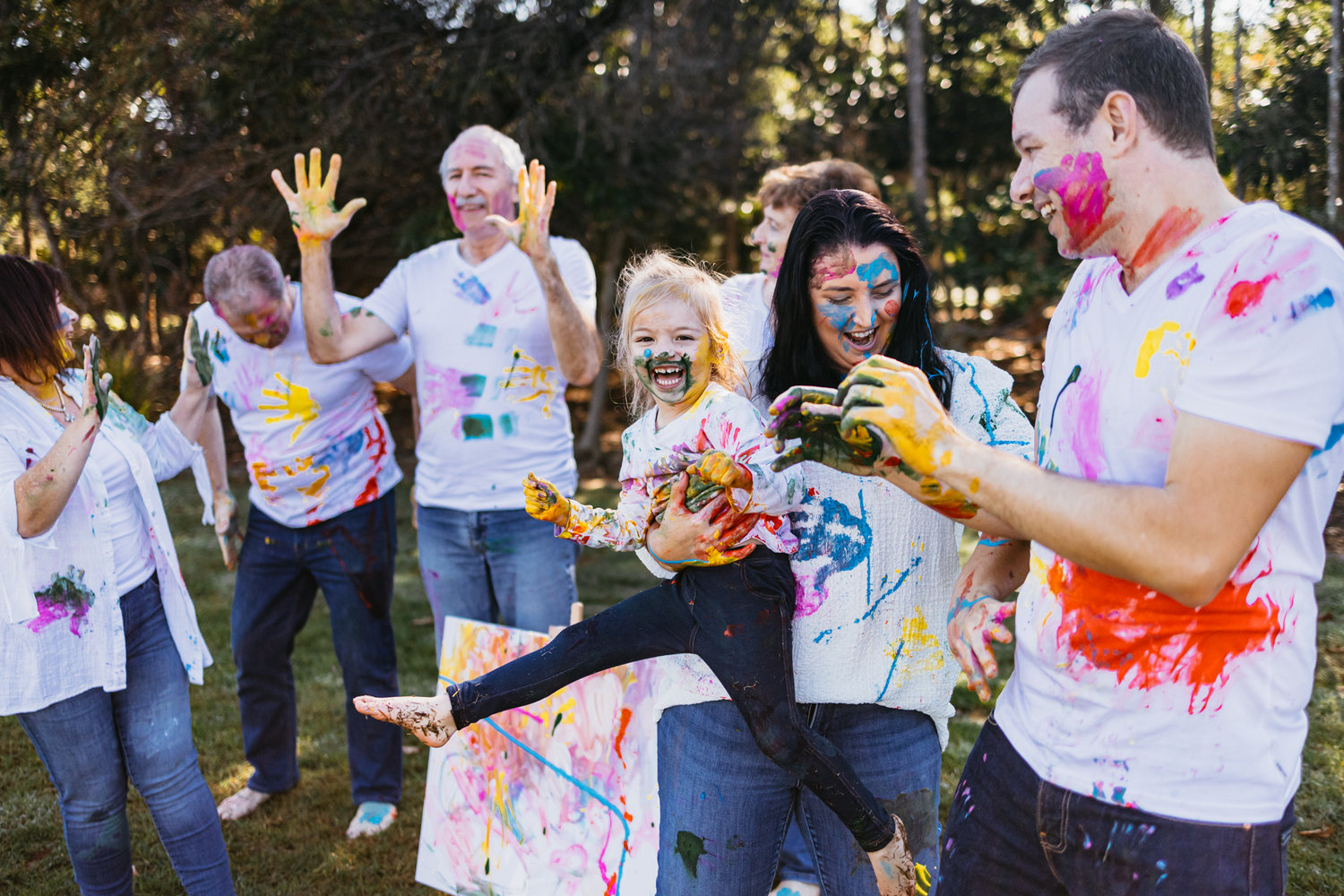 How a Family Photoshoot Turns into a Masterpiece (and a Mess!) - Phelix ...