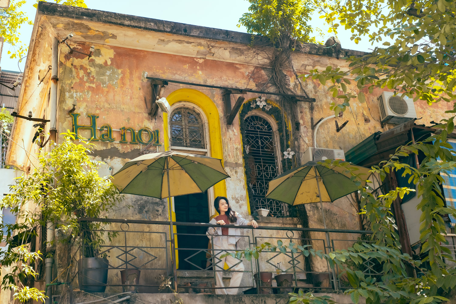 Eve | Portrait Photoshoot in Hanoi, Vietnam - Taipei Taiwan Photographer - Frames by Broccoli