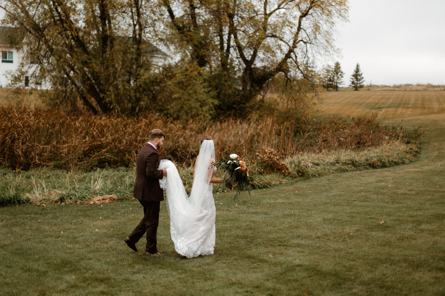 Minnesota Wedding Photographer - Framing Fairytales LLC
