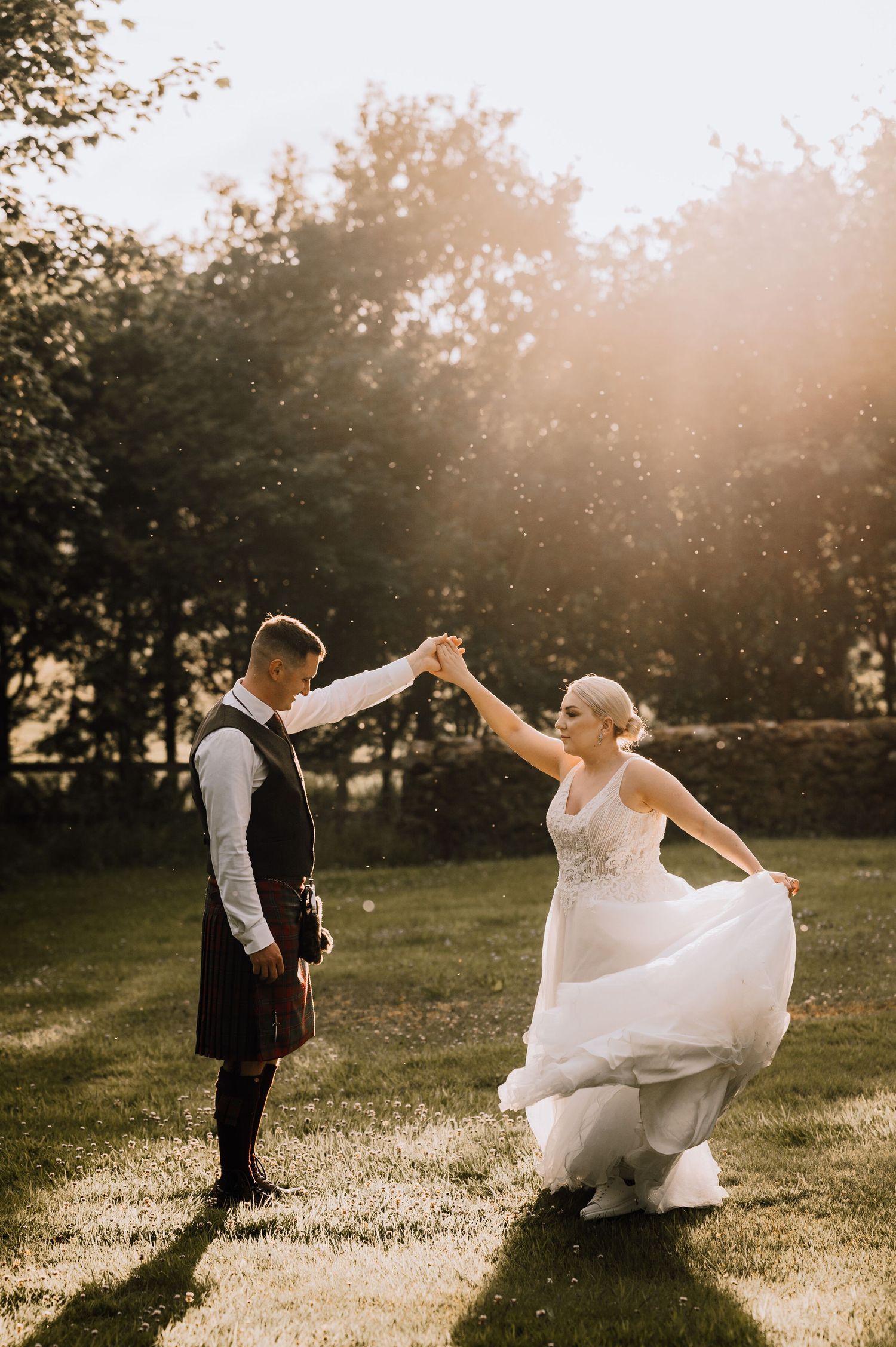 Natural and Creative Aberdeen Wedding Photographer // Calum Riddell